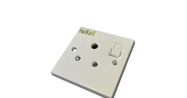 SWITCH SOCKET UMS 15AMP MODEL: 1215A